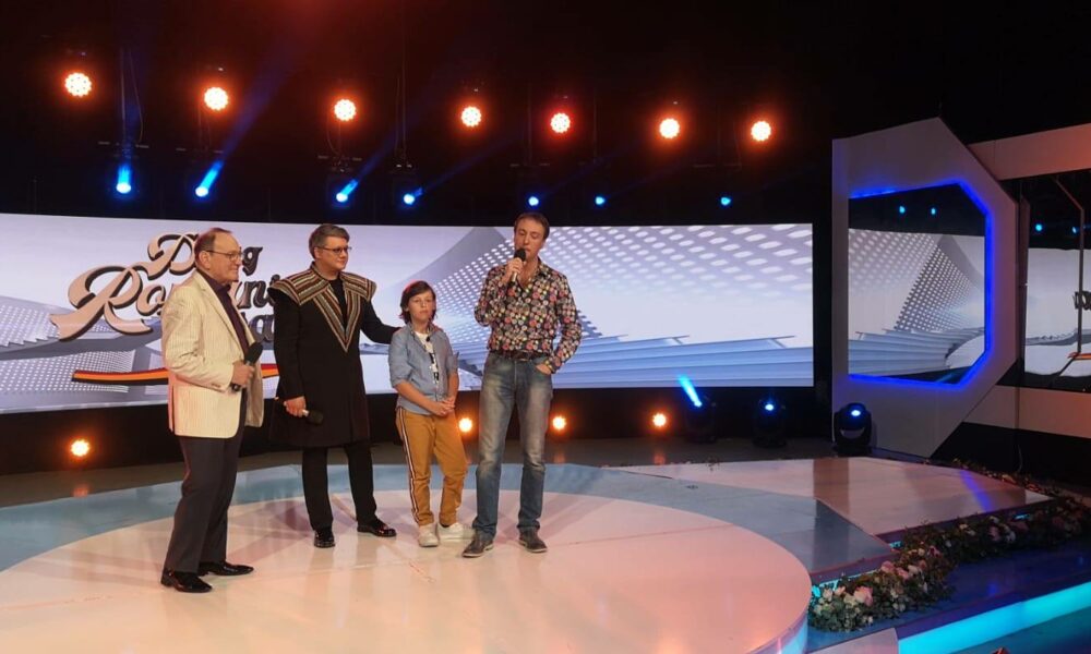 Trei generații Geambașu, împreună pe aceeași scenă. „Bunic, Tata, Fiu ...