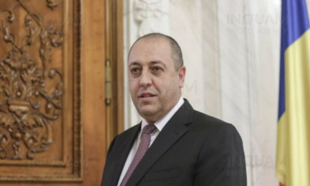 Generalii de informații ai Armatei, scoși la pensie. Președintele ...