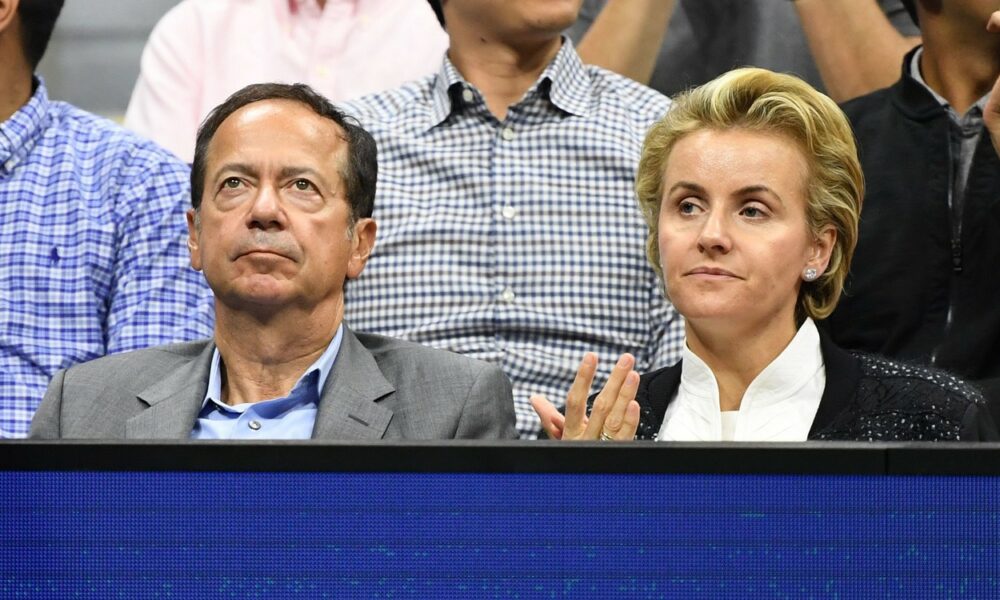 Cum l-a cucerit Jenica din Galați pe miliardarul american, care anul ...