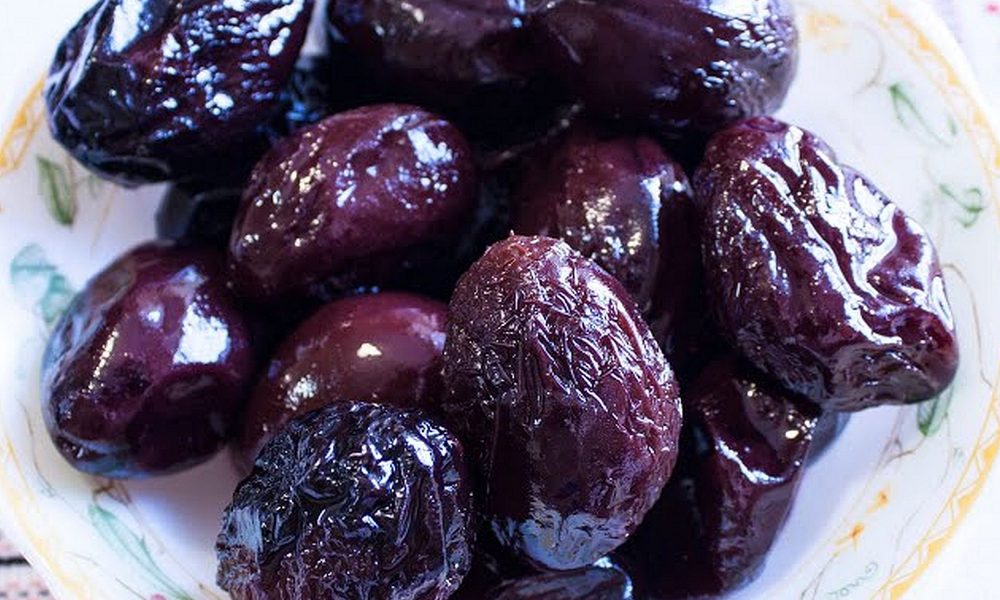 Prune murate pentru o iarnă magică. Un aperitiv care satisface toate ...