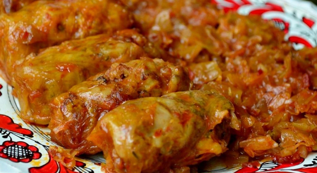 Sarmale fierte în „oală comestibilă”. Acum 100 de ani se gătea o ...