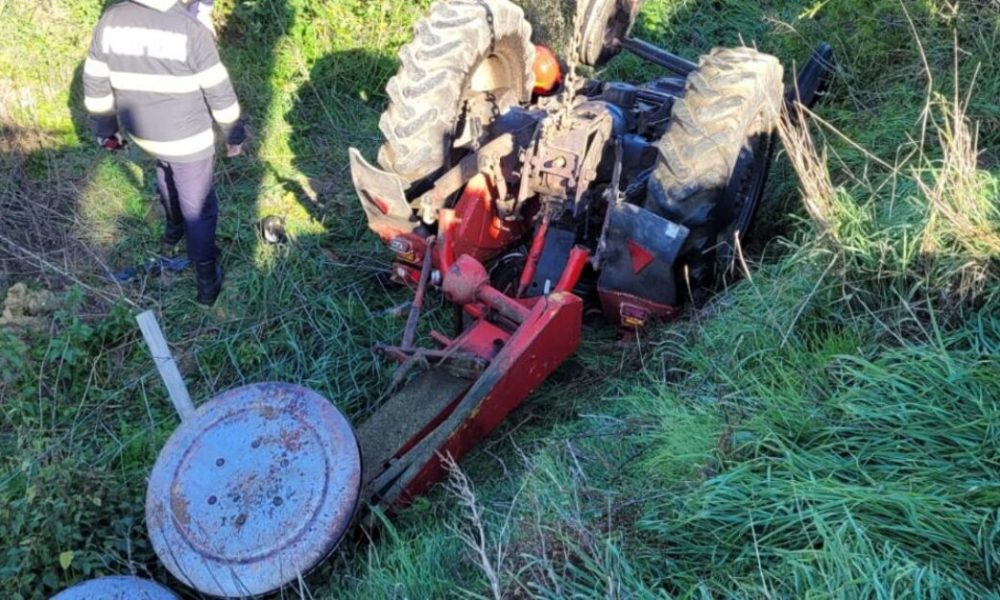 Un tânăr de 27 de ani a murit strivit sub un tractor, azi dimineață ...