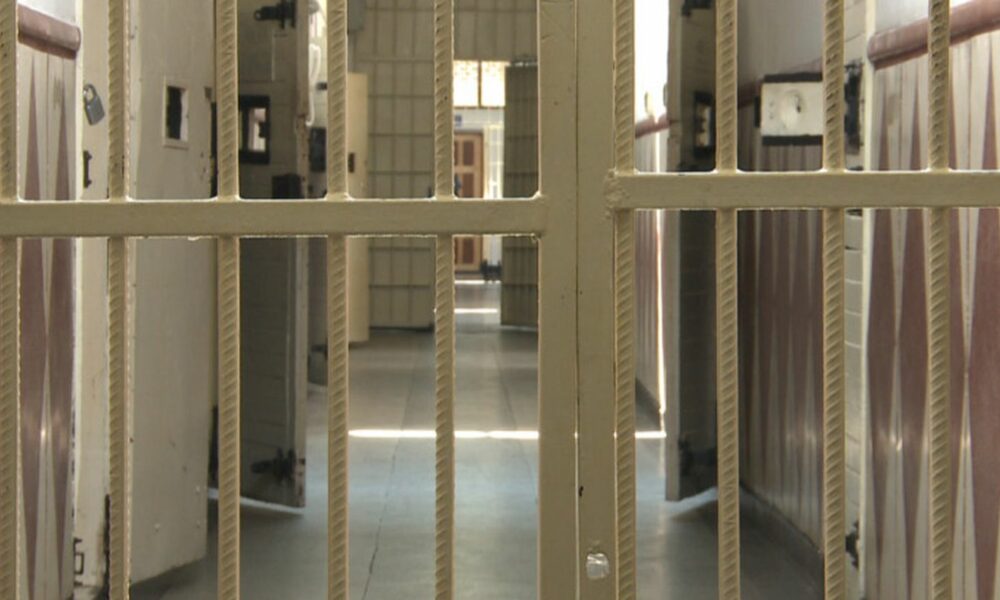 Un ucigaș a doborât recordul mondial de detenție la izolare. Și faptele ...