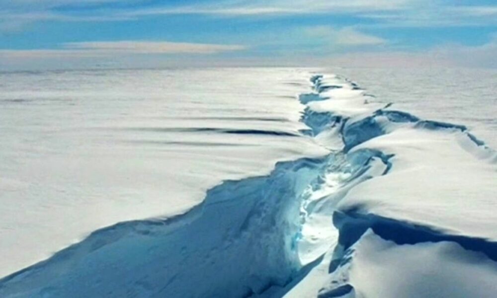 Ce se întâmplă cu cercetătorii britanici din Antarctica, după ce s-a ...