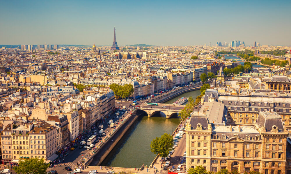 Se împute treaba în… Paris! Invazia de șobolani și greva gunoaielor ...