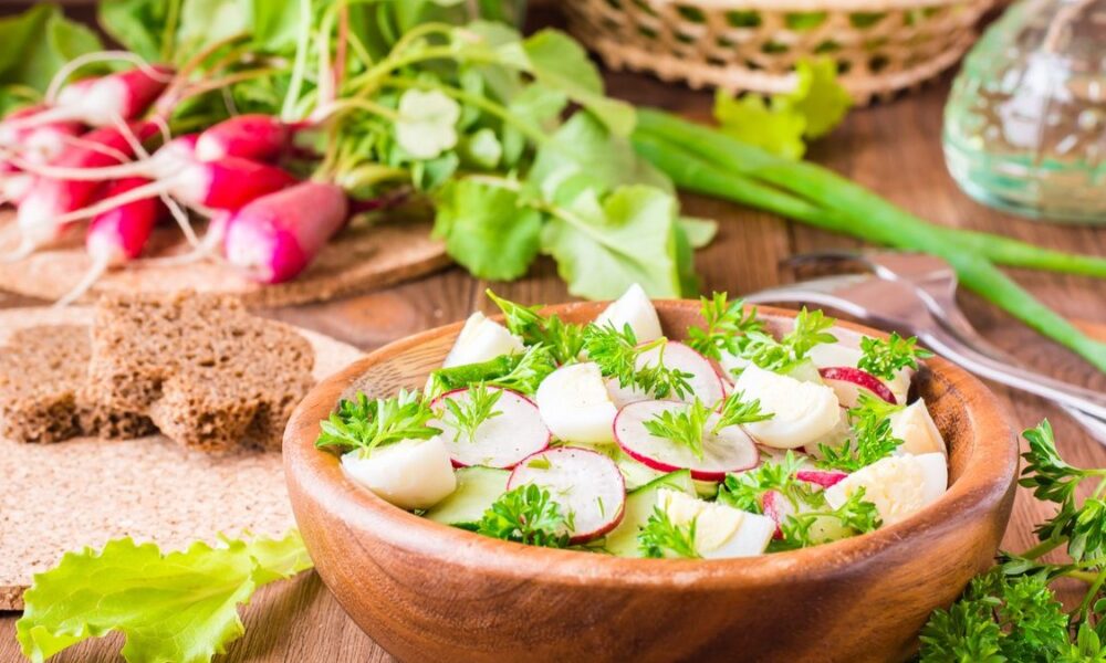 Rețetele lunii aprilie! Salata de ridichii întărește creierul și ...